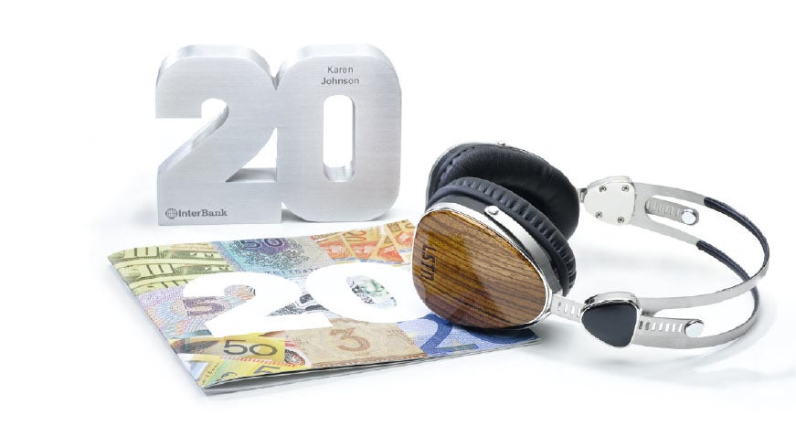 10 Tips to Celebrate Work Anniversaries