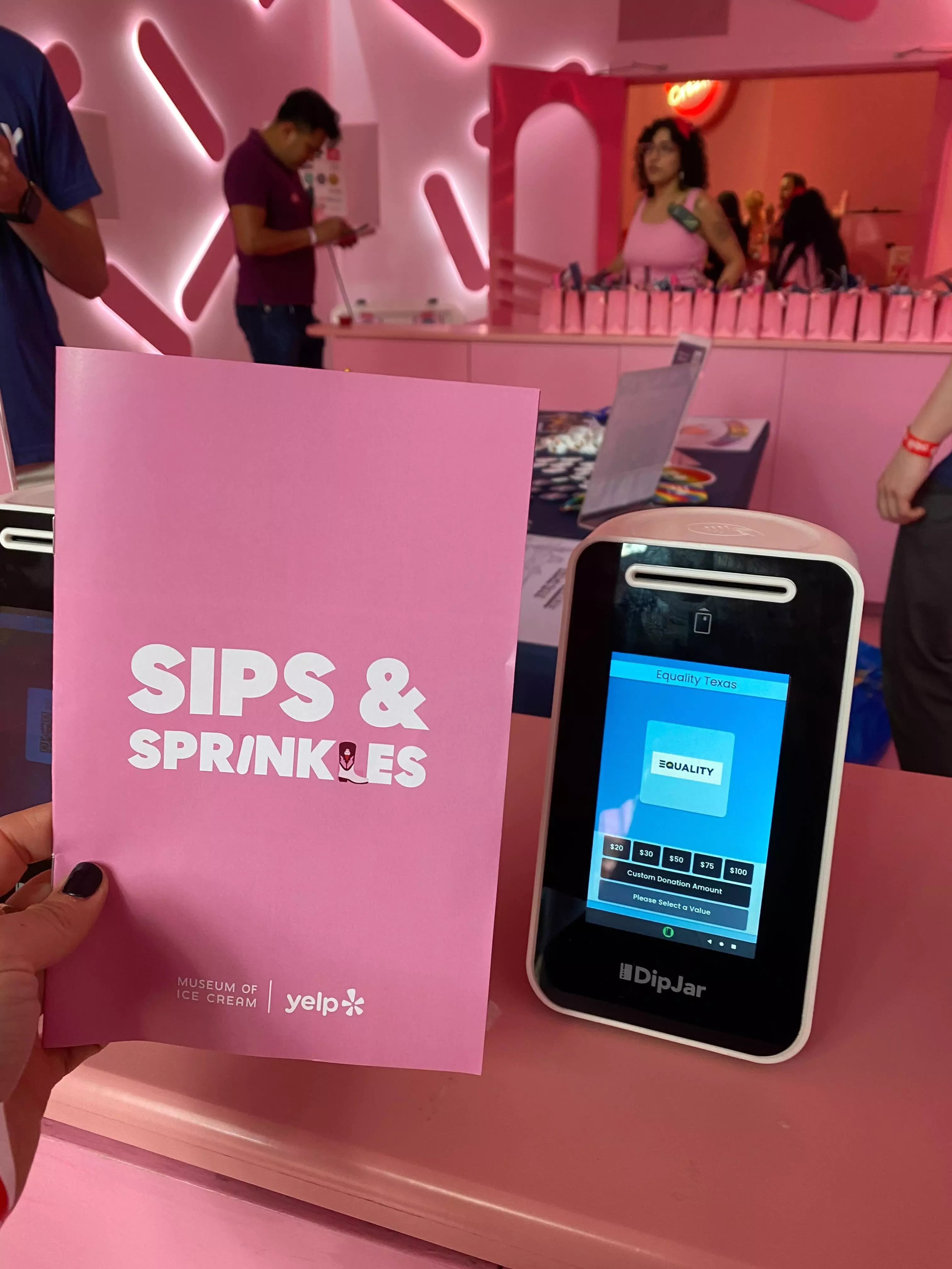 DipJar | The Cashless Fundraising Solution for Giving