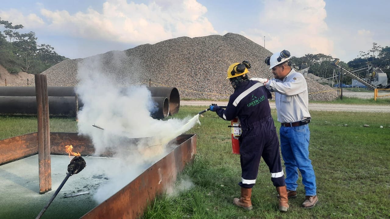 Seguridad y Salud en el Trabajo: Capacitación y Certificación de Operadores