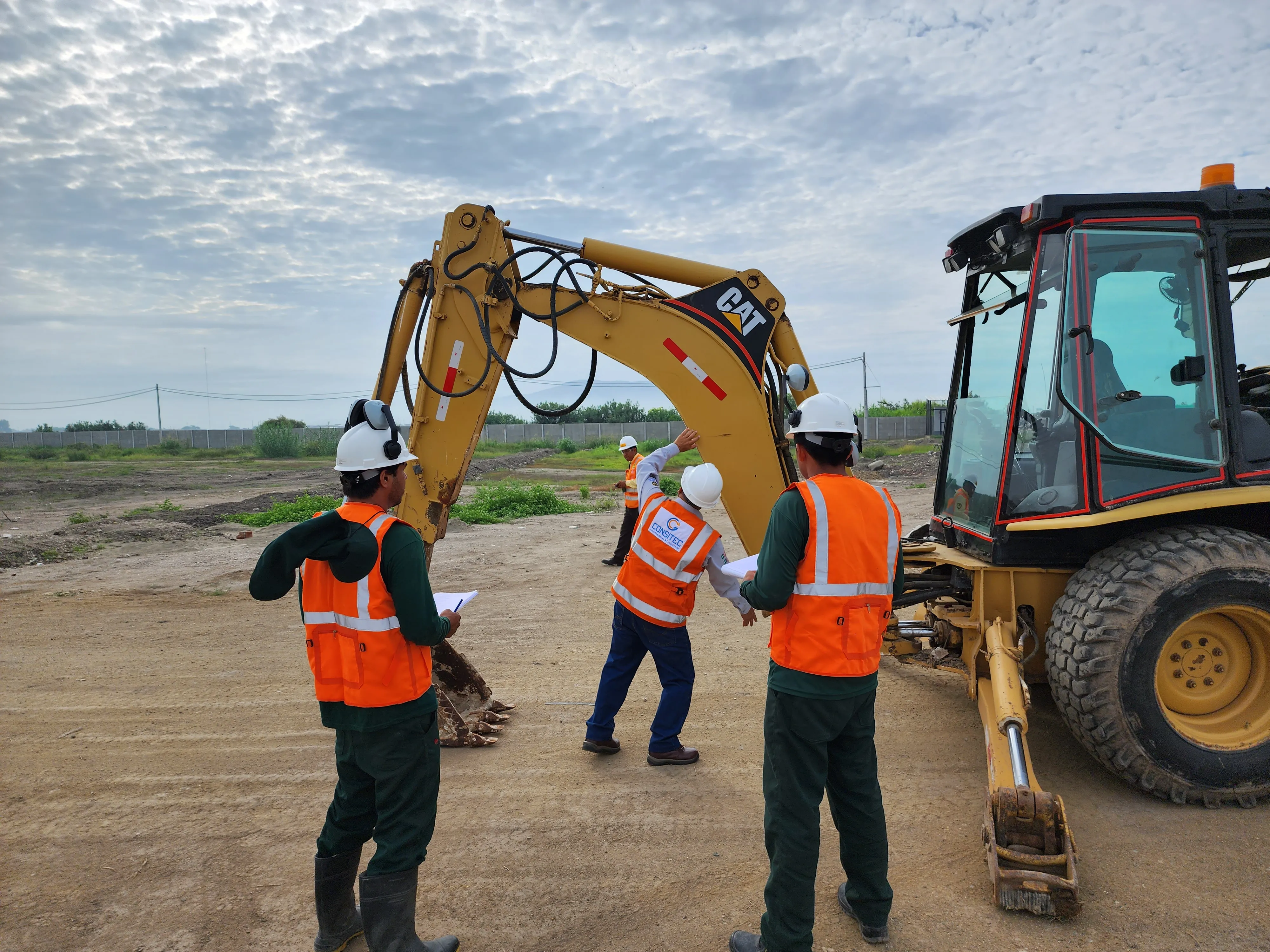 Cursos de Maquinaria Pesada | Operación de Retroexcavadora