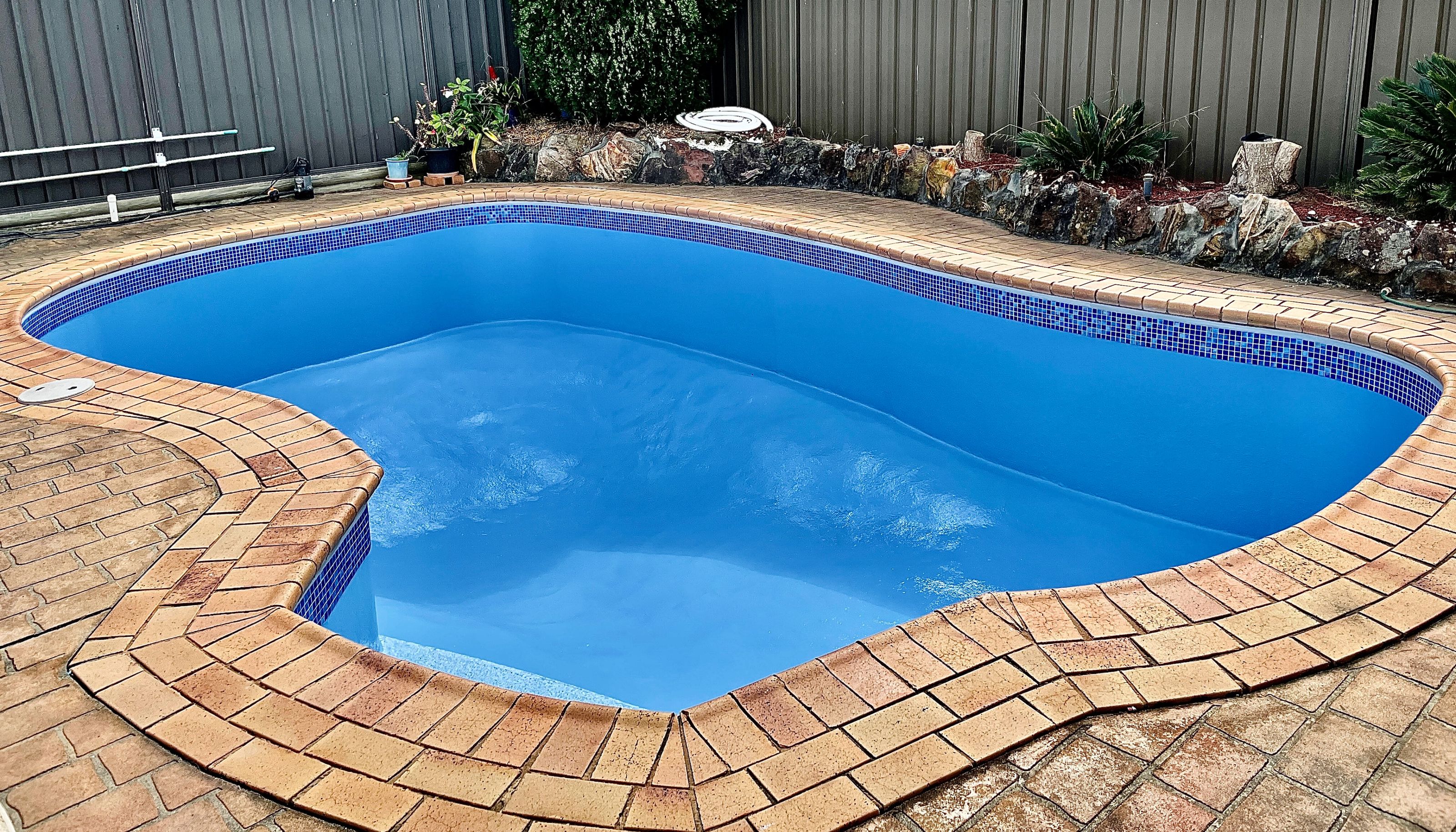 Converting vinyl liner to fiberglass interior pool