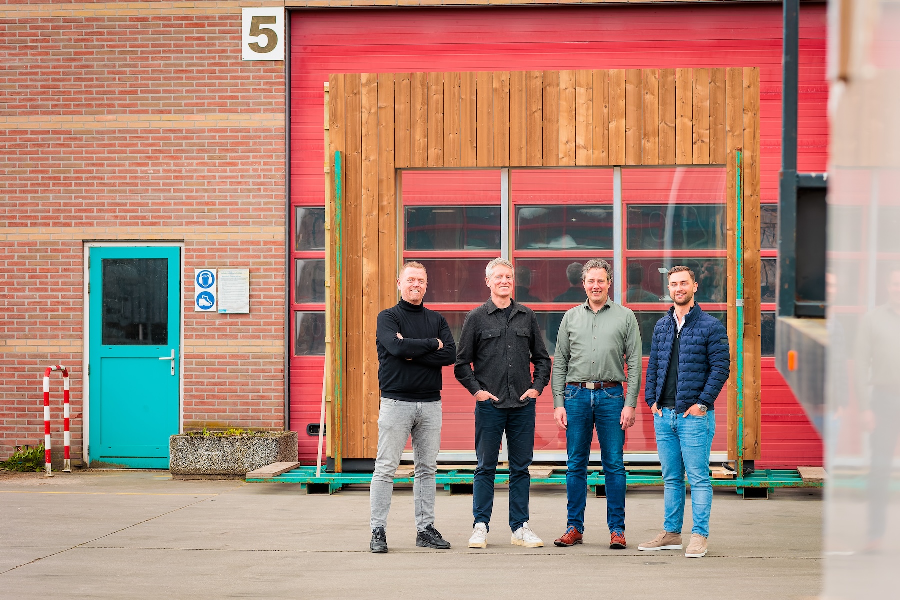 Entweder | An office cut out of the right wood