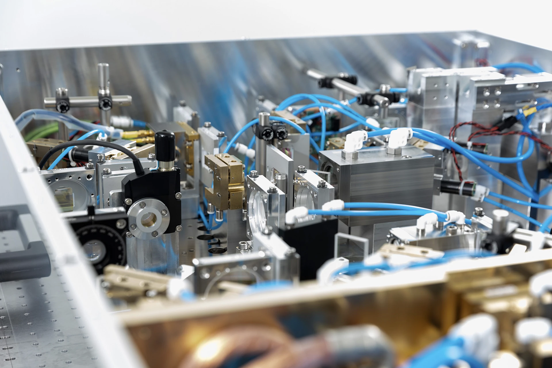 The new GenerationAMPHOS 3000