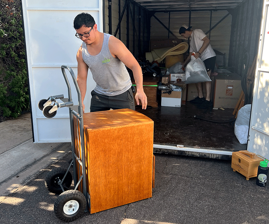 Unloading Movers | Unloading Delivery Truck | Thumbs Up Movers