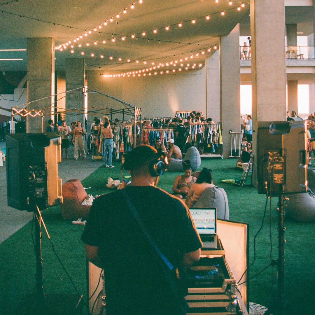 A community for the constantly curious. | X Phoenix