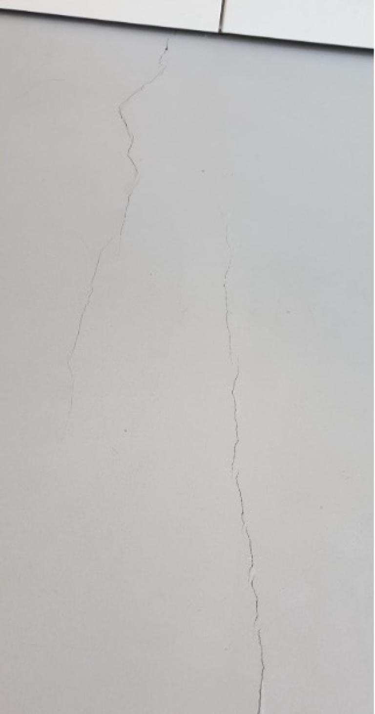 Scheuren in de gietvloer Gietvloer kenmerken | M2 Vloeren