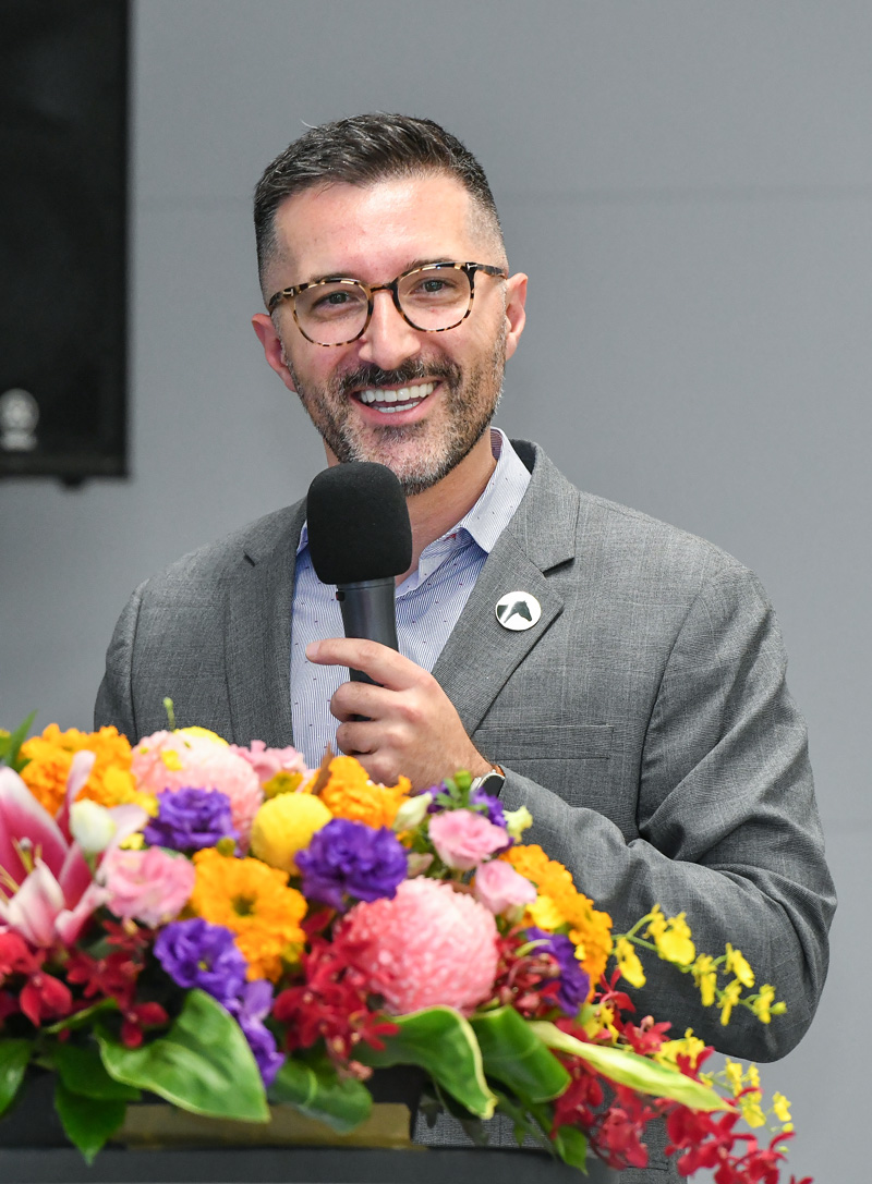 Sanjin Zvonić - Dark Horse Consulting