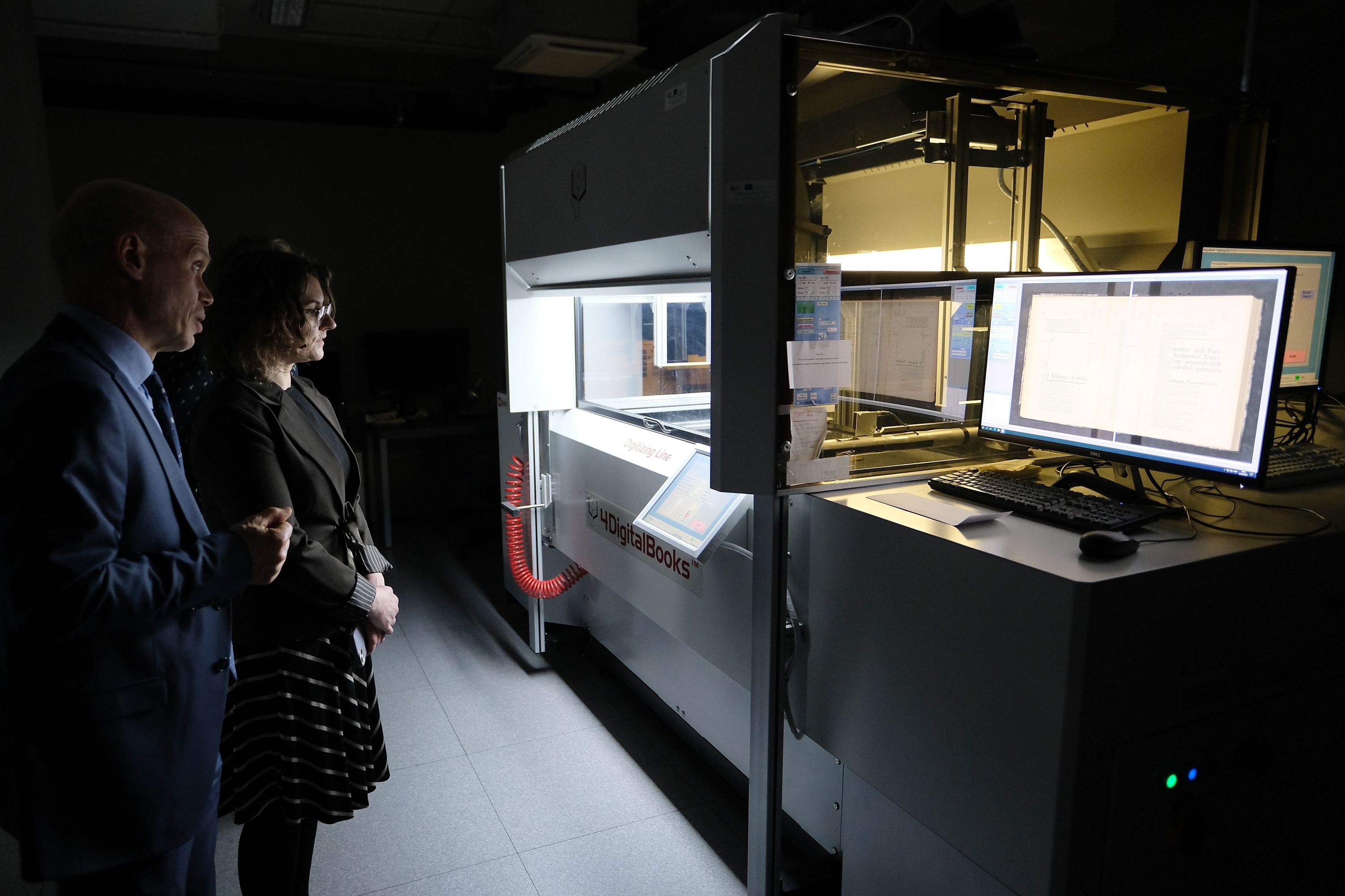 Mobilní digitalizační pracoviště Archa 2 - Dárek pro Putina