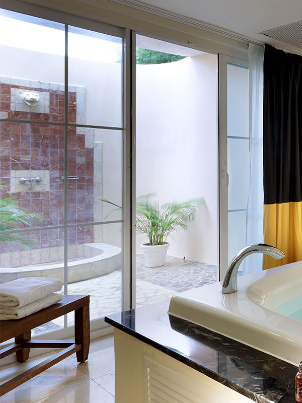 Grand Palladium Lady Hamilton Resort & Spa | Air Canada Vacations