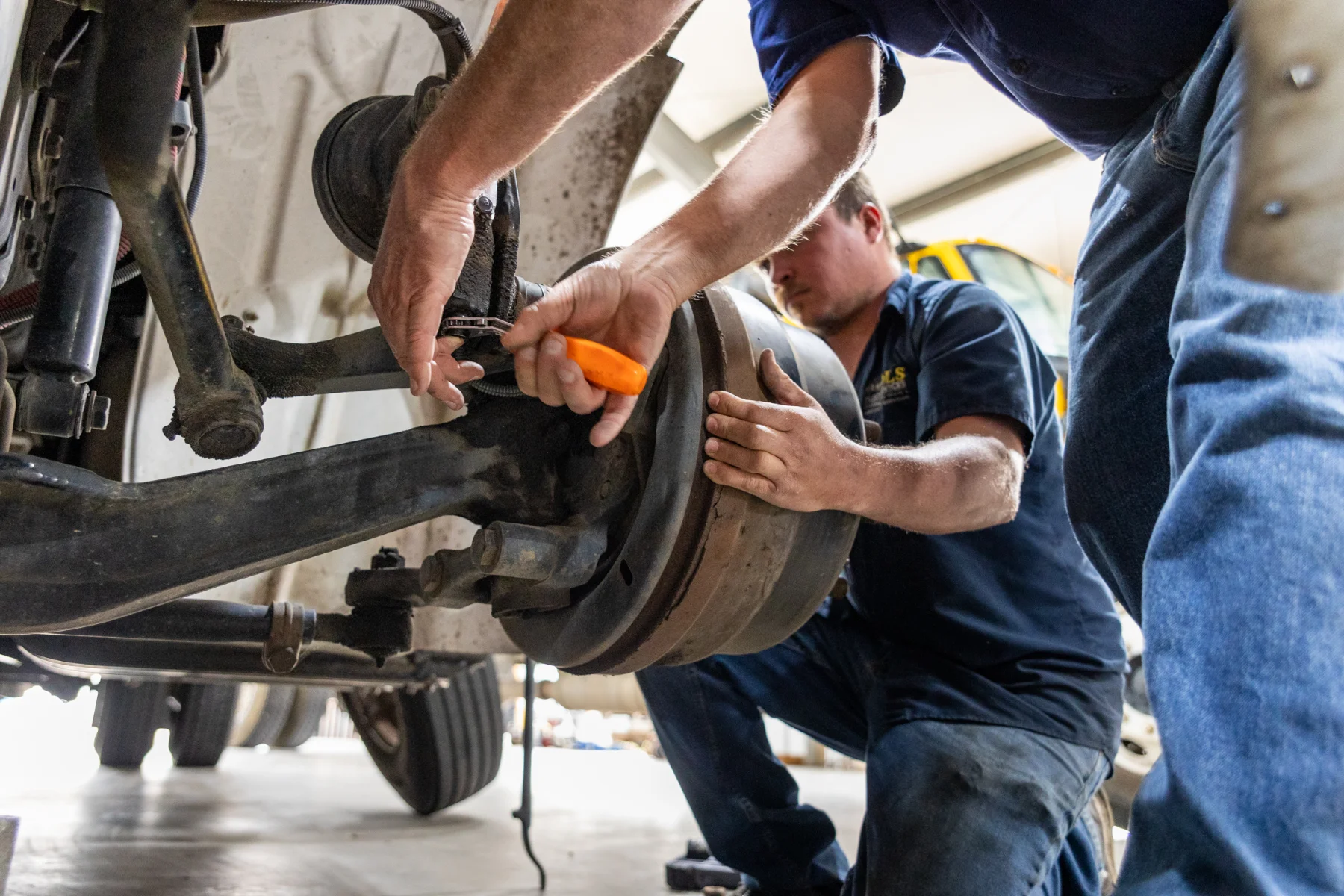 Truck Axle Repair in Rosenberg, TX | DLS