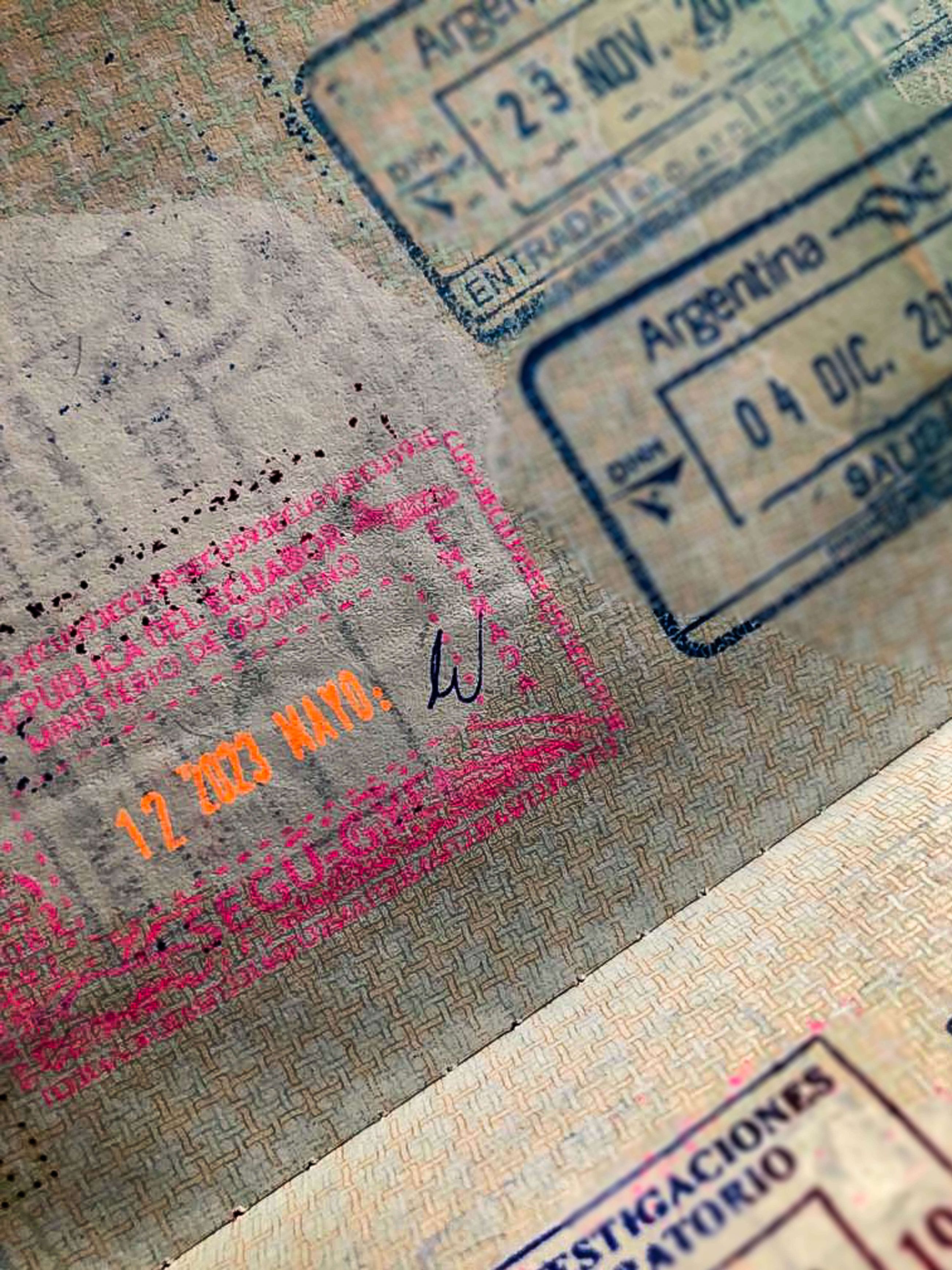 How to Extend a Tourist Visa in Ecuador 2023