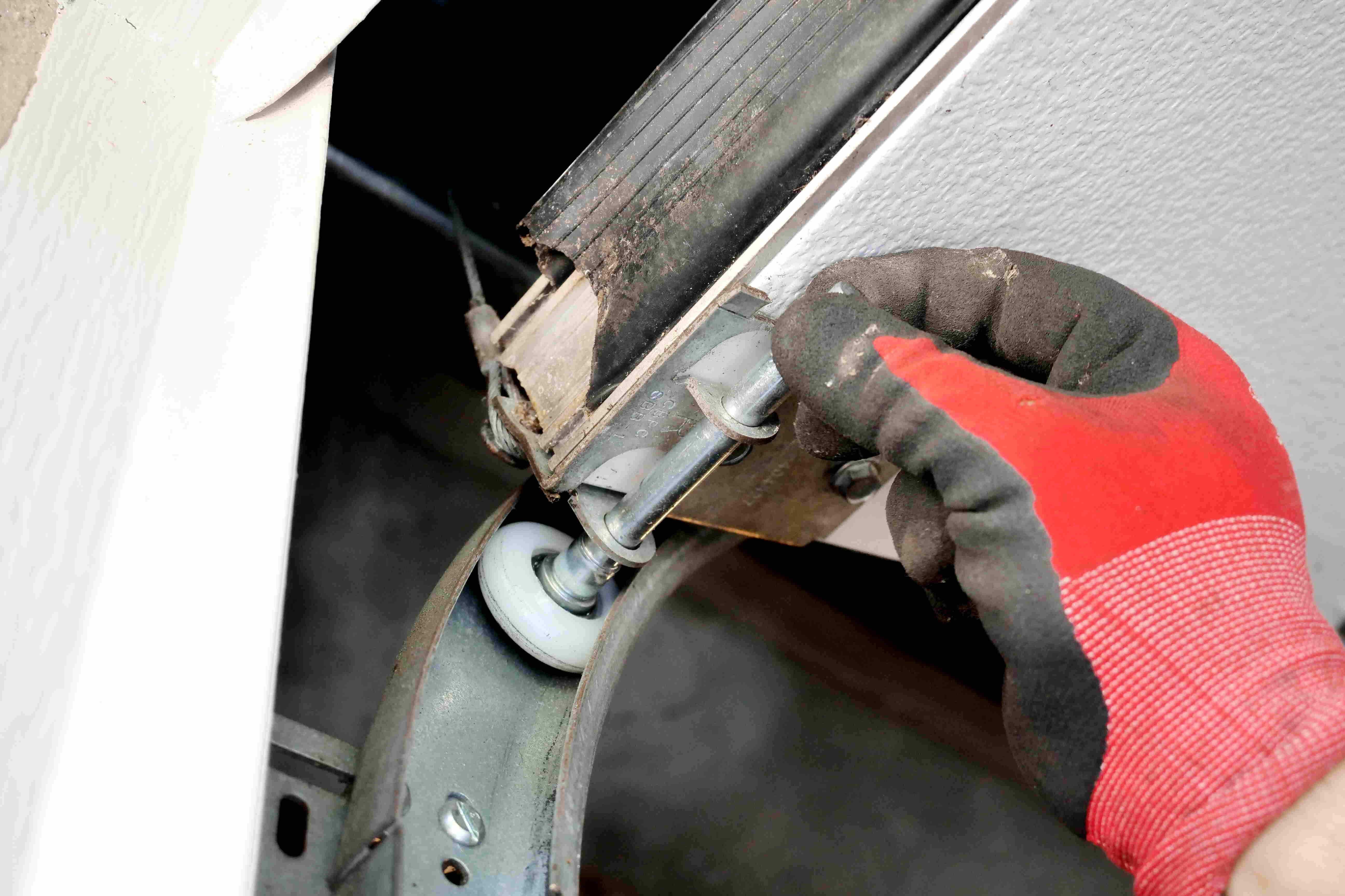 Choose the Right Garage Door Roller | Joe’s Doors