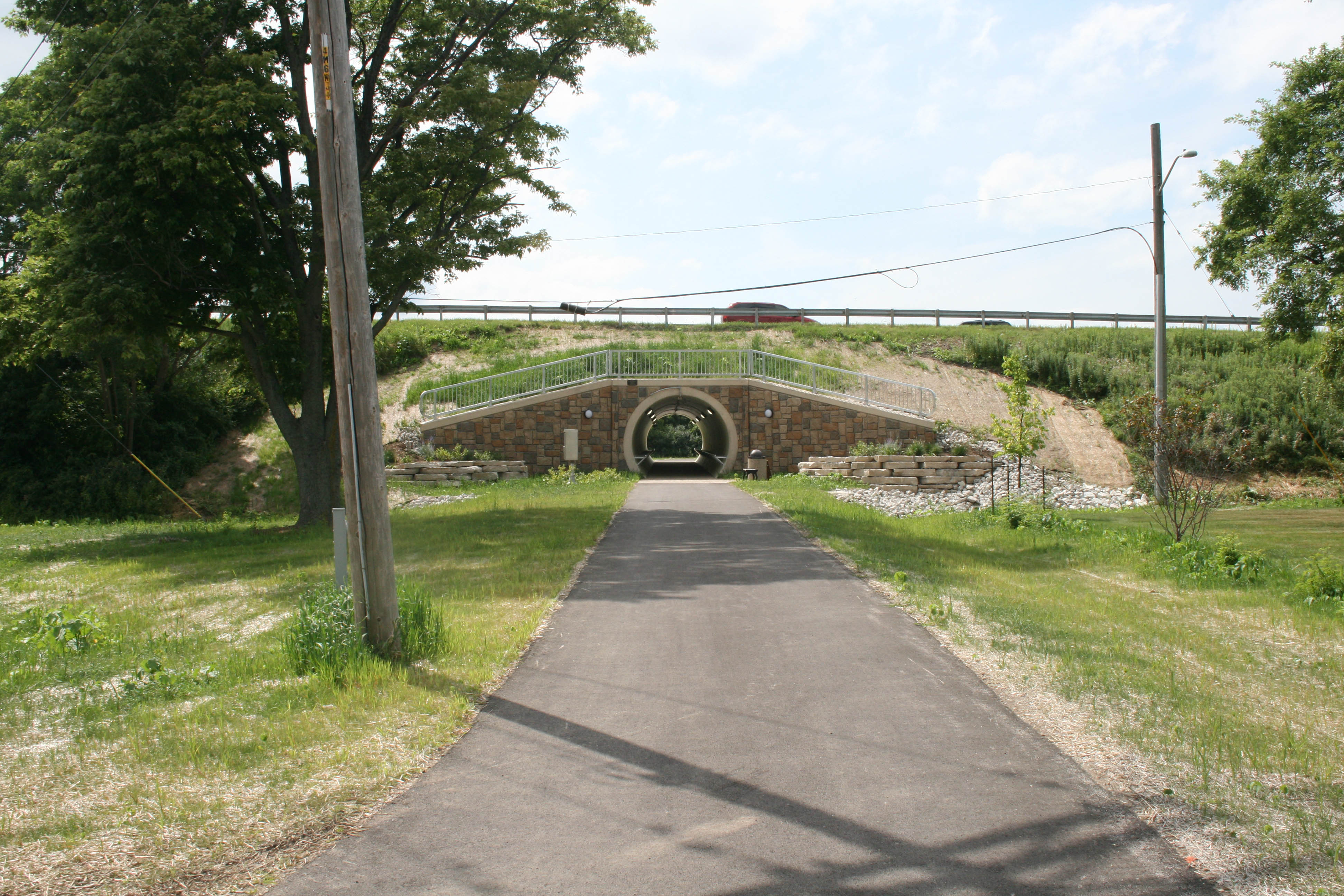 South Street Pedestrian Trail Underpass | Bodwé