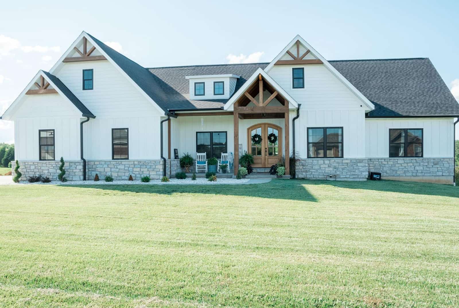 How to Add Modern Farmhouse Aesthetics to Your Home | Clera Windows + Doors