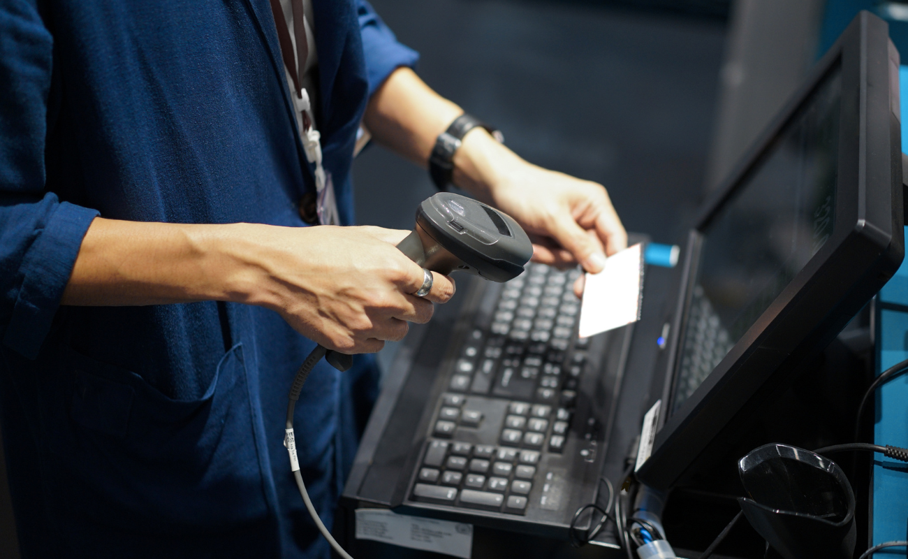 SKU ou código de barras: qual o melhor método para estoque?