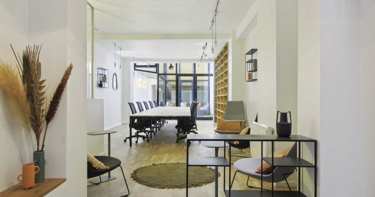 A super flash signature! ⚡️