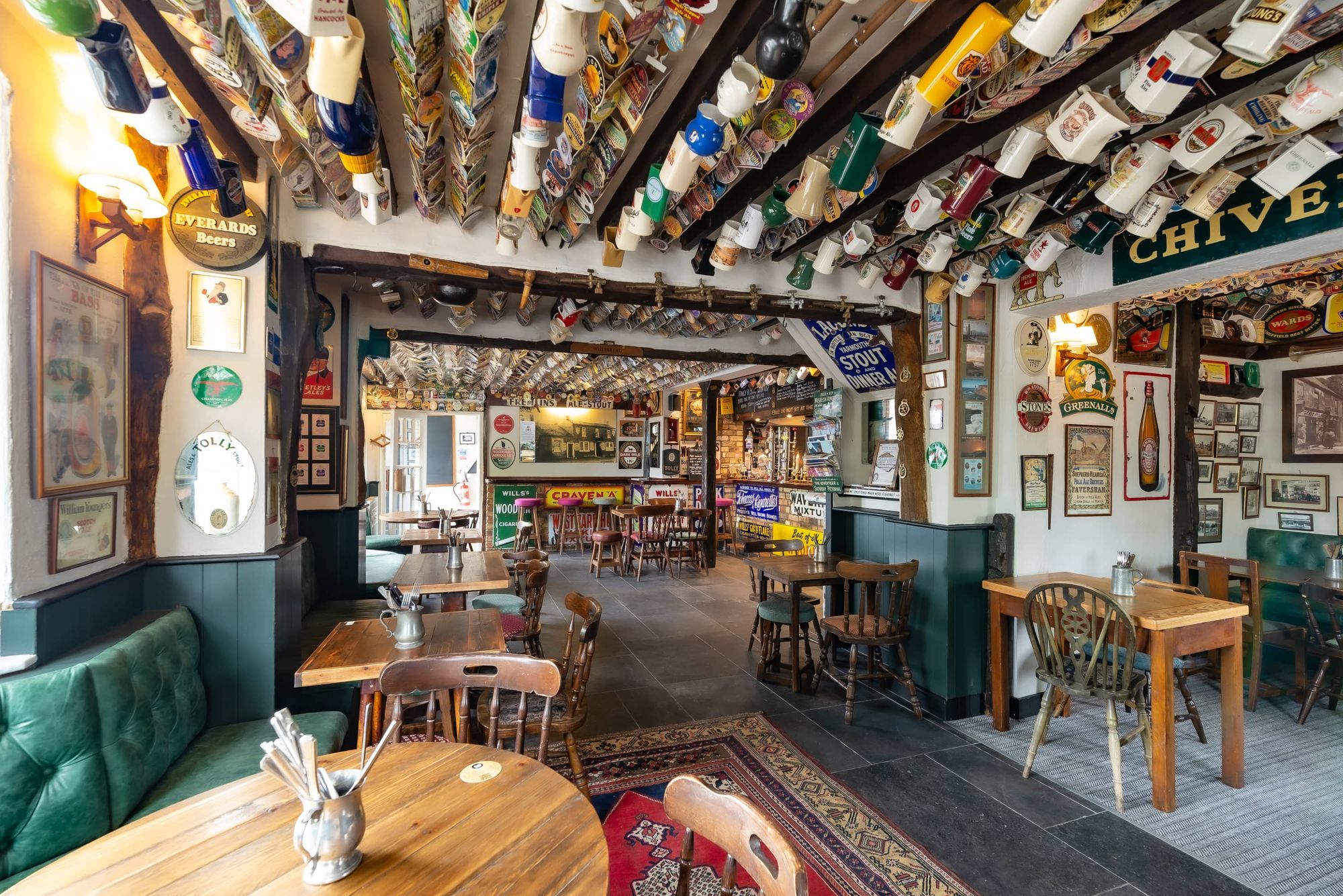 The Red Lion | Traditional English Pub with Rooms in Histon