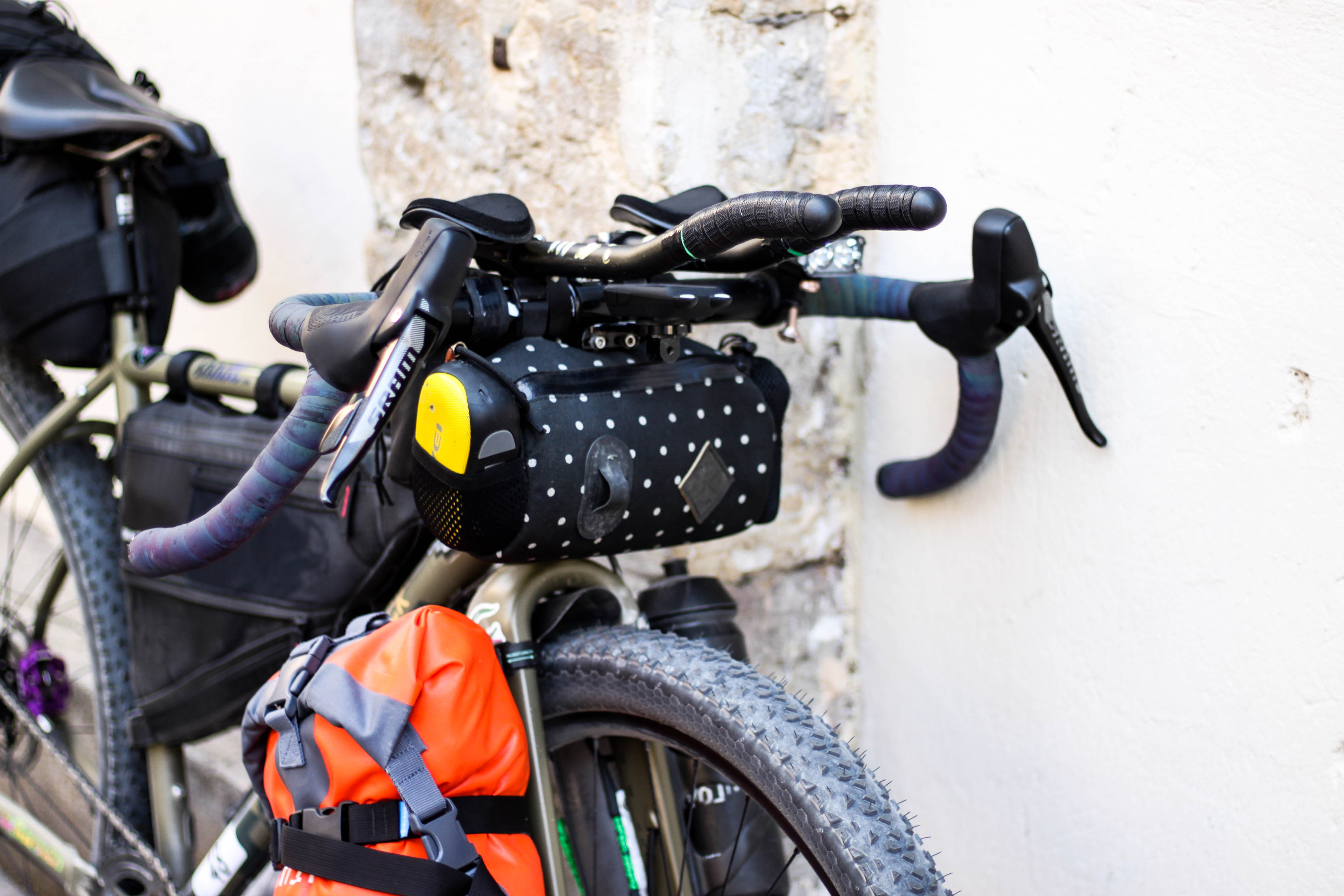 Montage Gravel Bombtrack Hook EXT – Le couteau suisse de notre ami Pierre - Montage à la carte