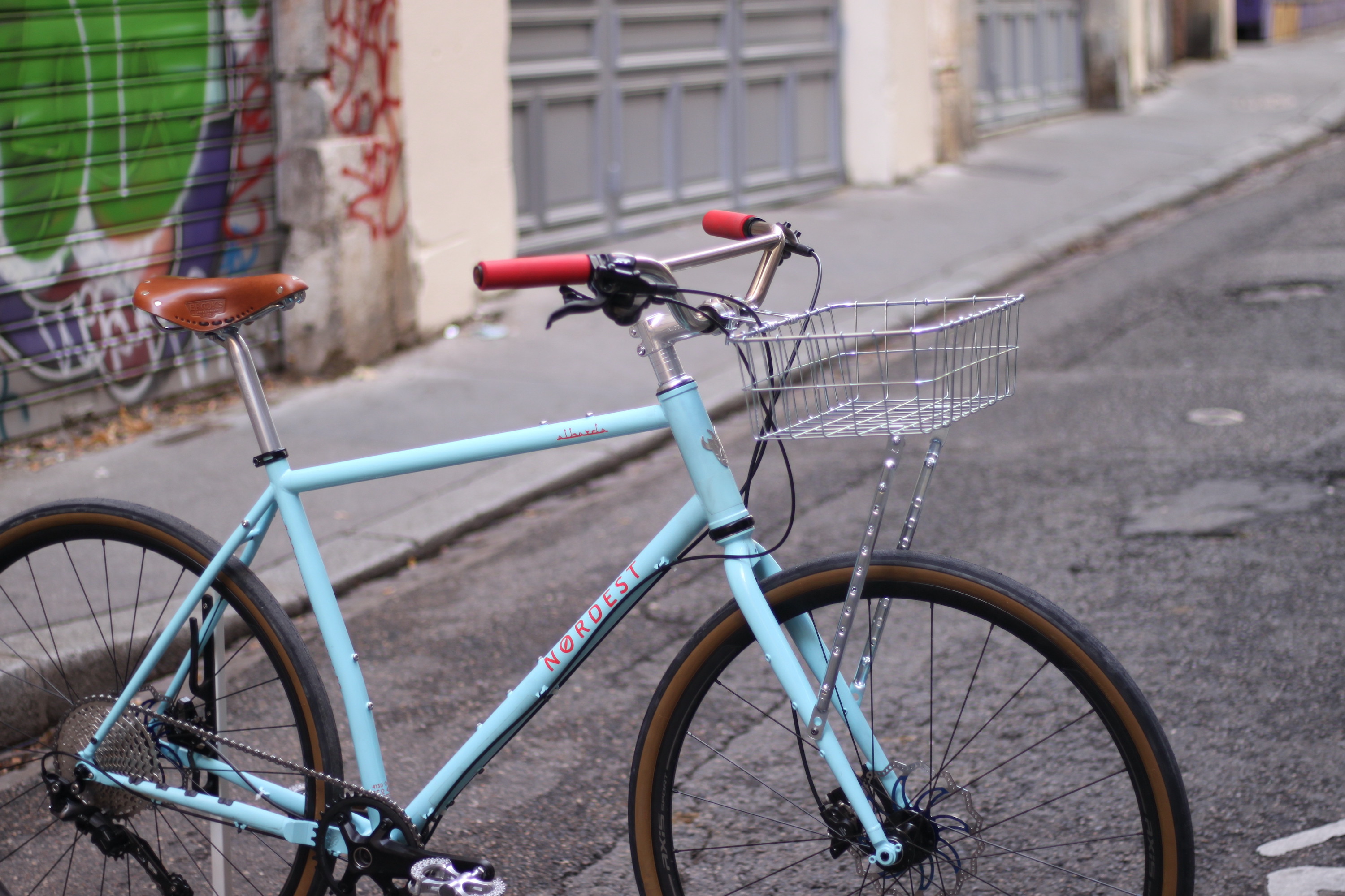 Montage Vélo de ville et rando Nordest Albarda - Montage à la carte