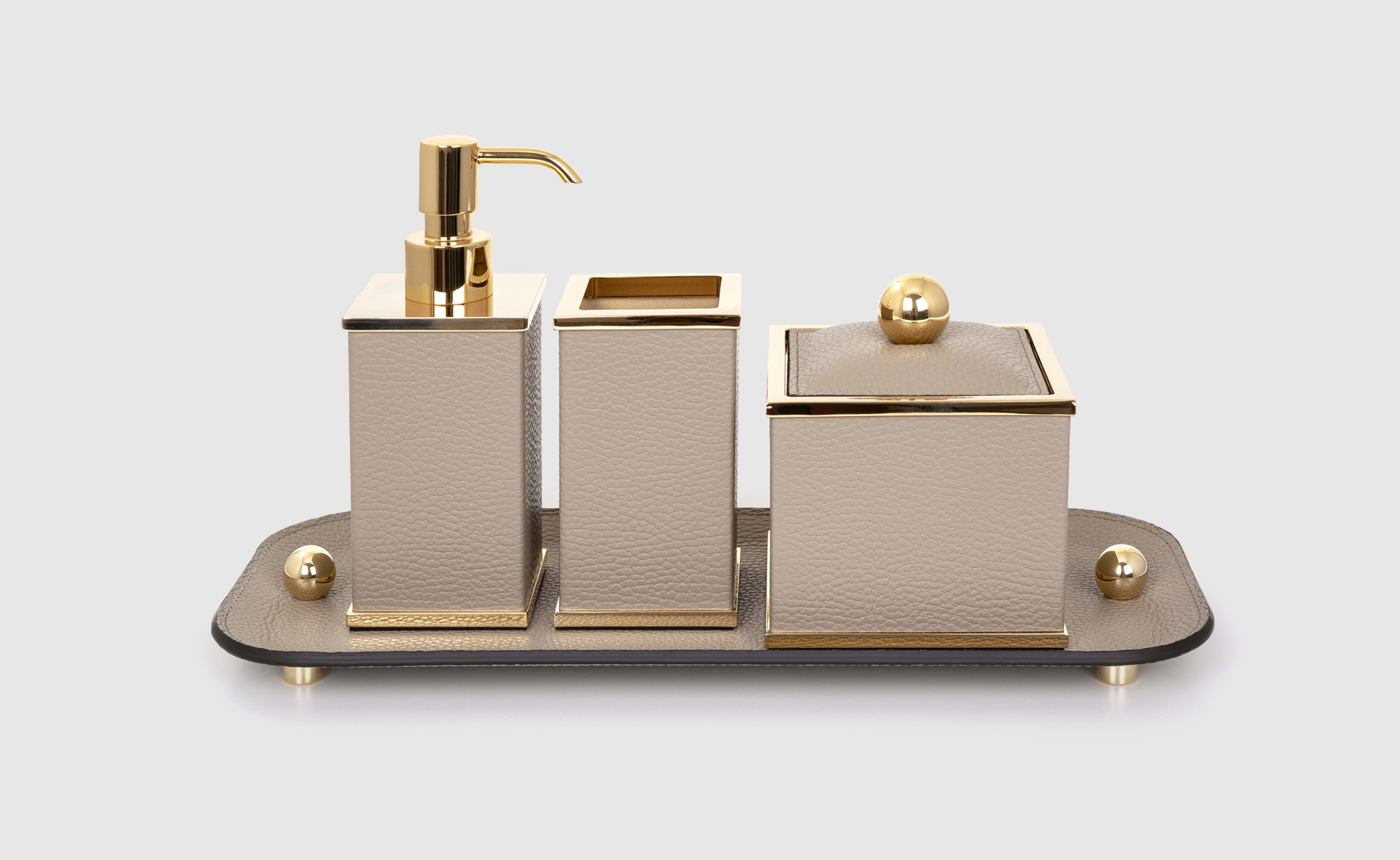 Pinetti | Meraki-studio SingaporeAdvancedLiving room, Dining room ...