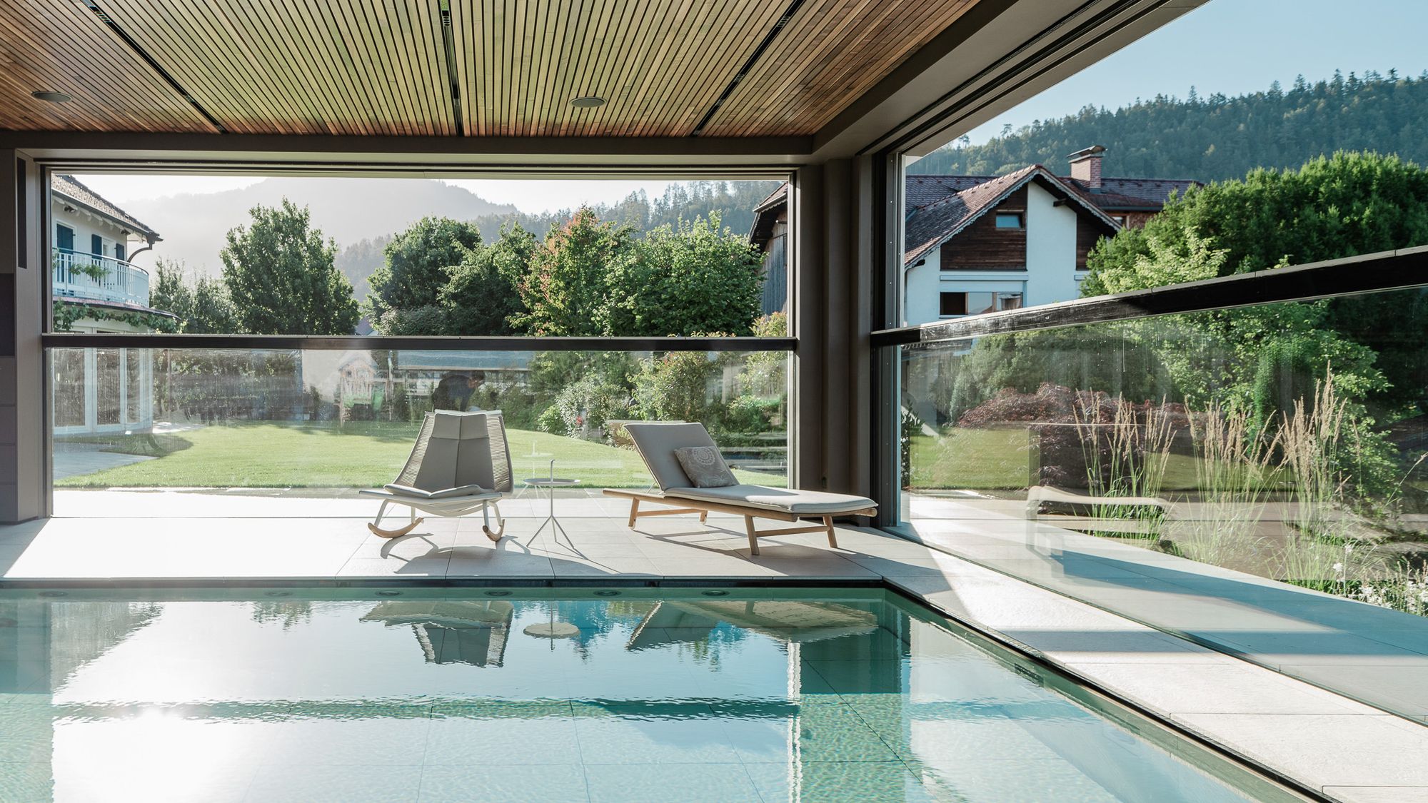 Categories | Descending Wall | Glo Fenestration