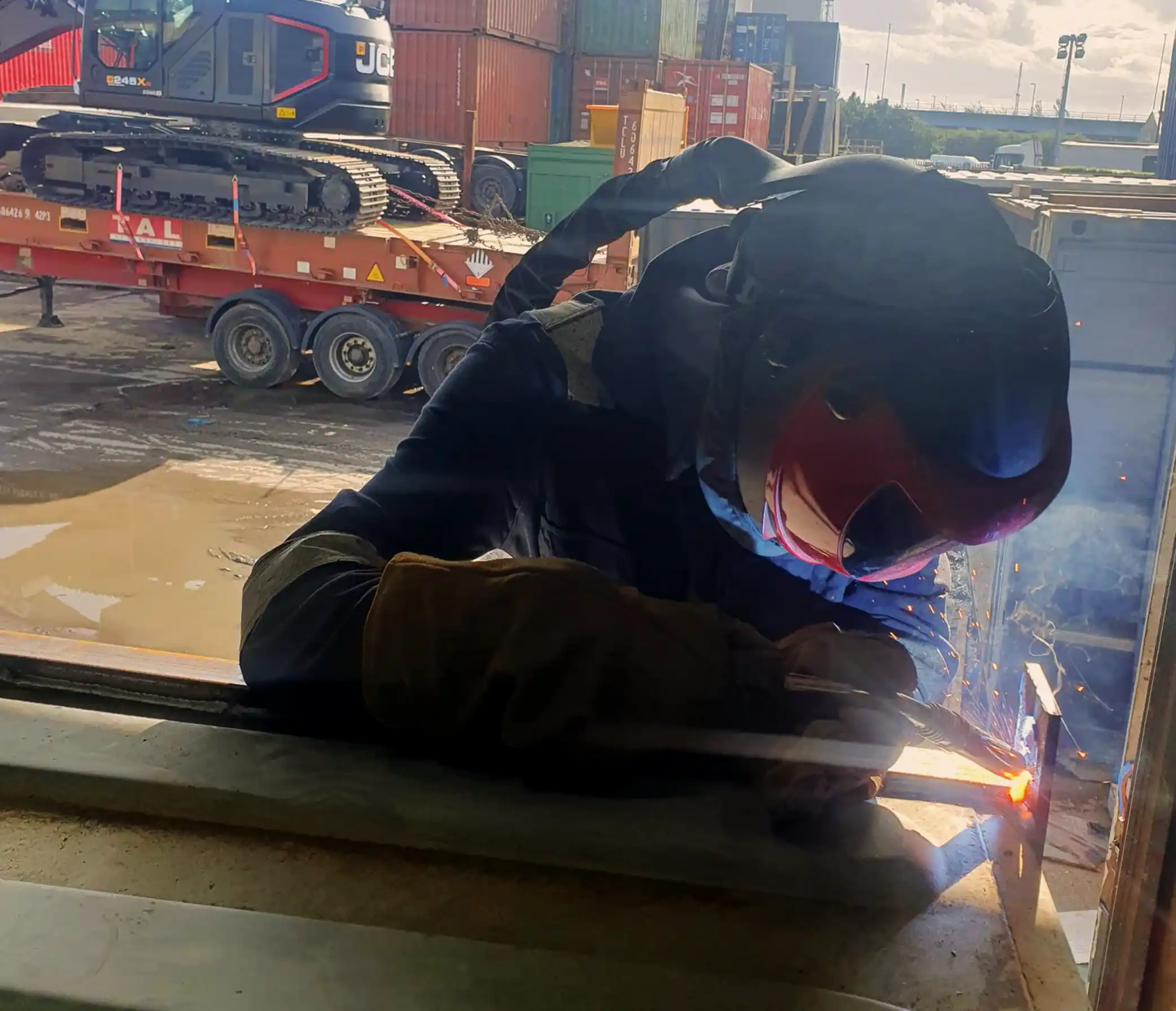 Container Repairs - Container repairs and maintenance ensure longevity ...