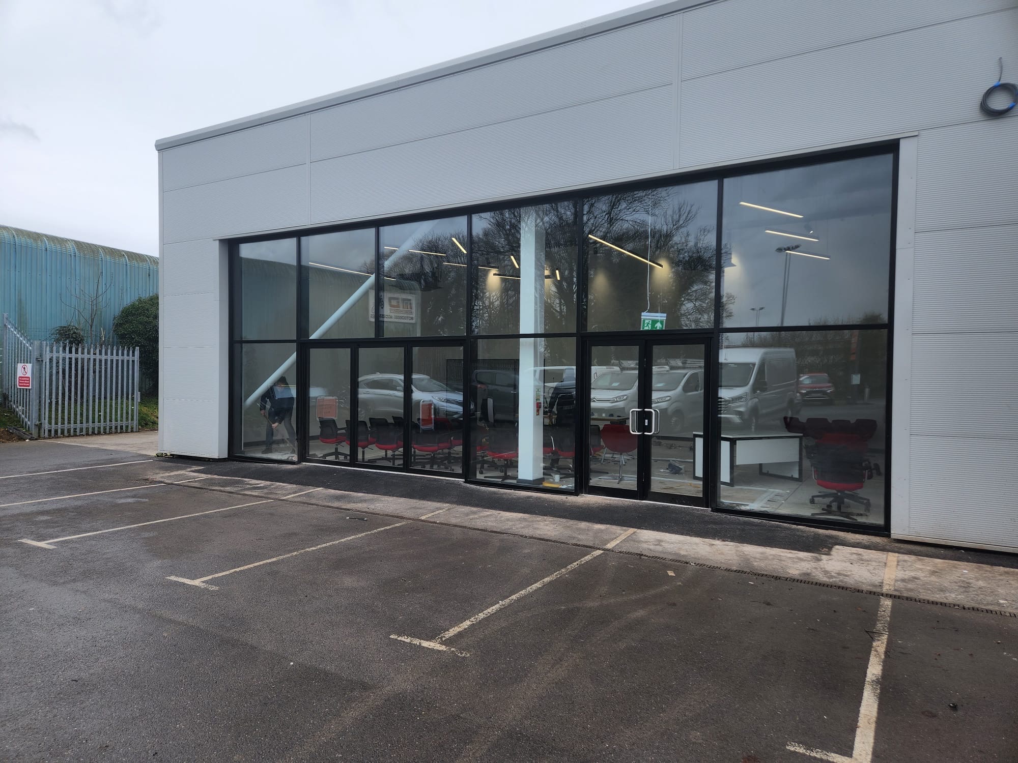 Premium Aluminium Windows, Doors, Shopfronts & Curtain Walling | Cube ...