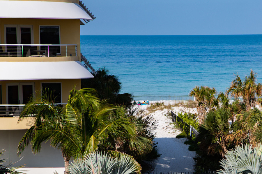 Map & Gallery | Calini Beach Club