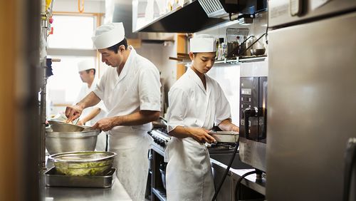Restaurant Safety: What Does a Safe Kitchen Look Like?