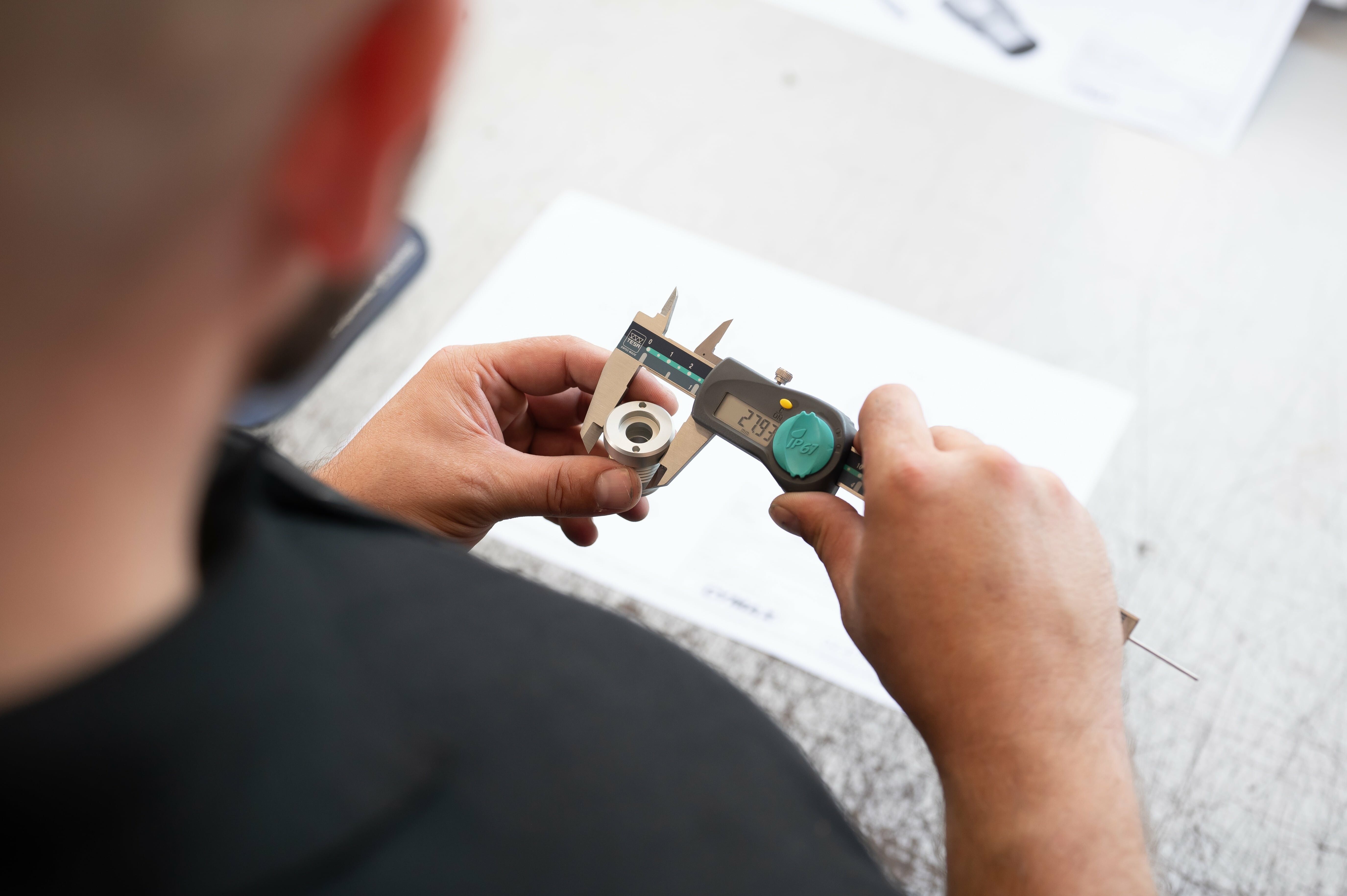 CYMAX - Your expert for cylinder technology in Switzerland