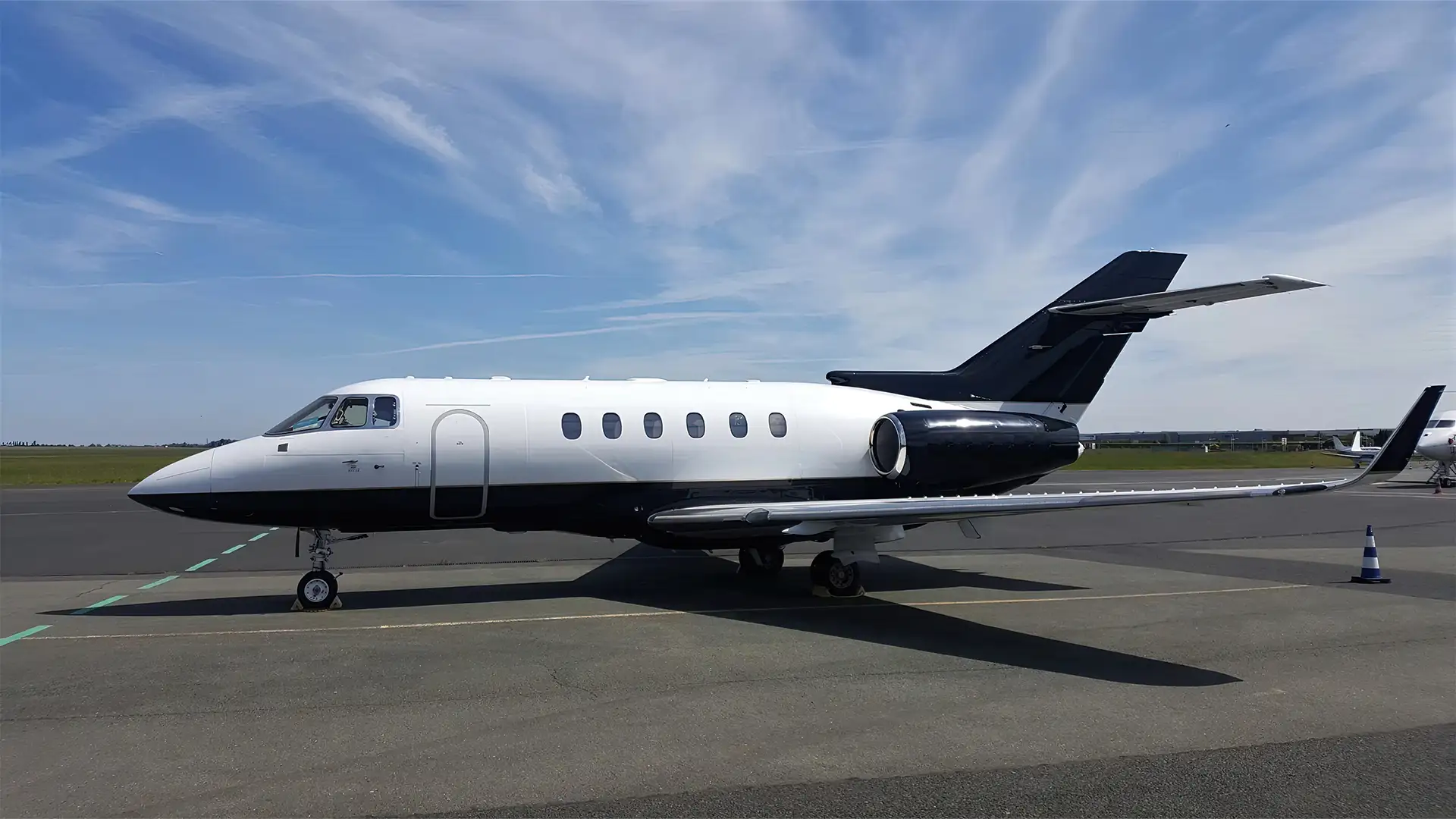 Charter A Hawker 900XP | Global Charter