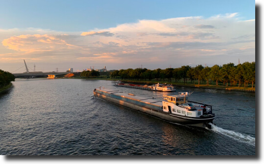 The History of the Barge and Why It's Still a Crucial Part of the ...