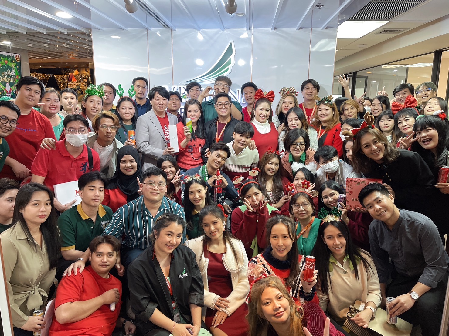 Vbeyond จัดกิจกรรม “Merry Christmas & Happy New Year 2024” | VBeyond Development