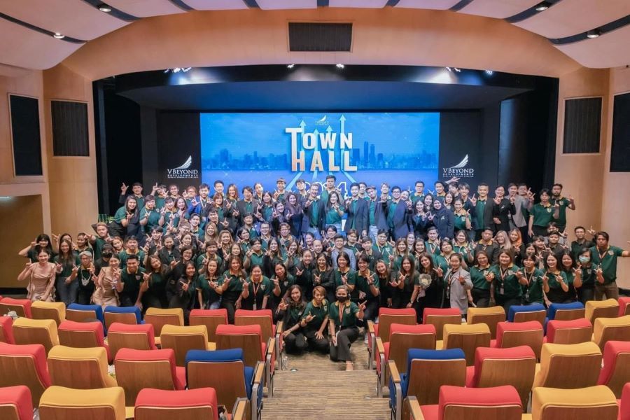 “วีบียอนด์” จัดงาน Town Hall 2024 ชูแผนธุรกิจศูนย์ค้าส่งอสังหาฯ พร้อม ...