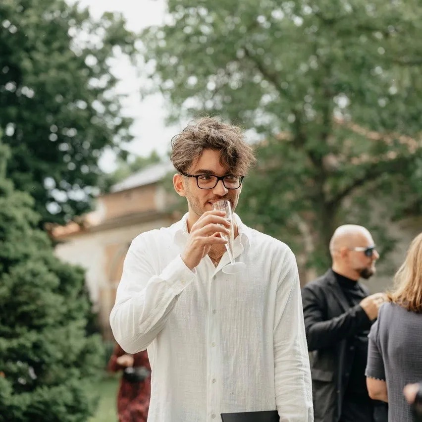 100+ Custom GPTs Toolkit - Create Custom Versions of ChatGPT In One Click