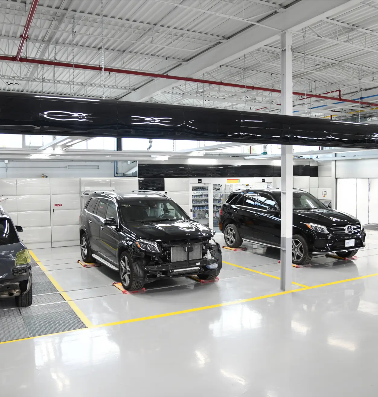 Mercedes-Benz Collision Centre Ontario | CSN 427 Auto Collision