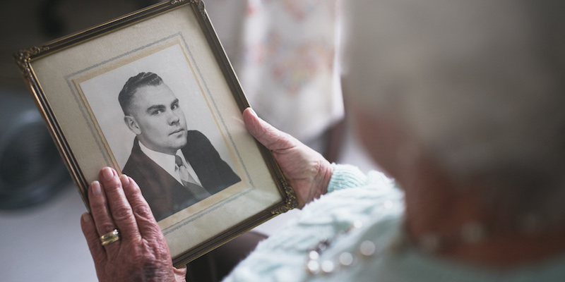 How to write a death notice or obituary. - Bare