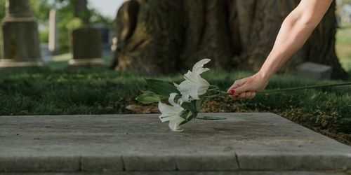 How to get a death certificate and register a death? - Bare