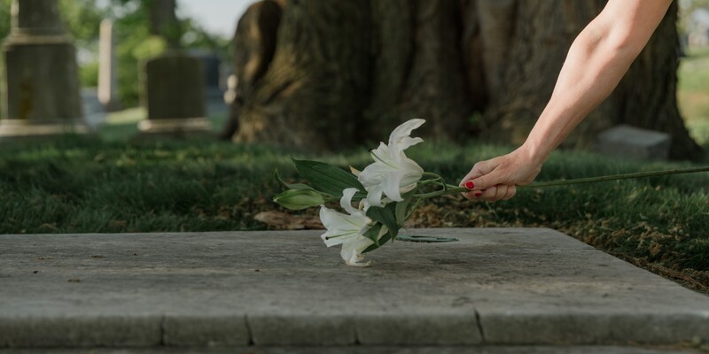 How to get a death certificate and register a death? - Bare