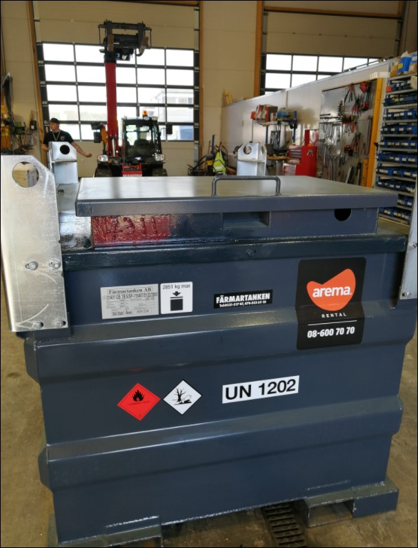 ADR tank 2000 L - Arema Heavy Rental