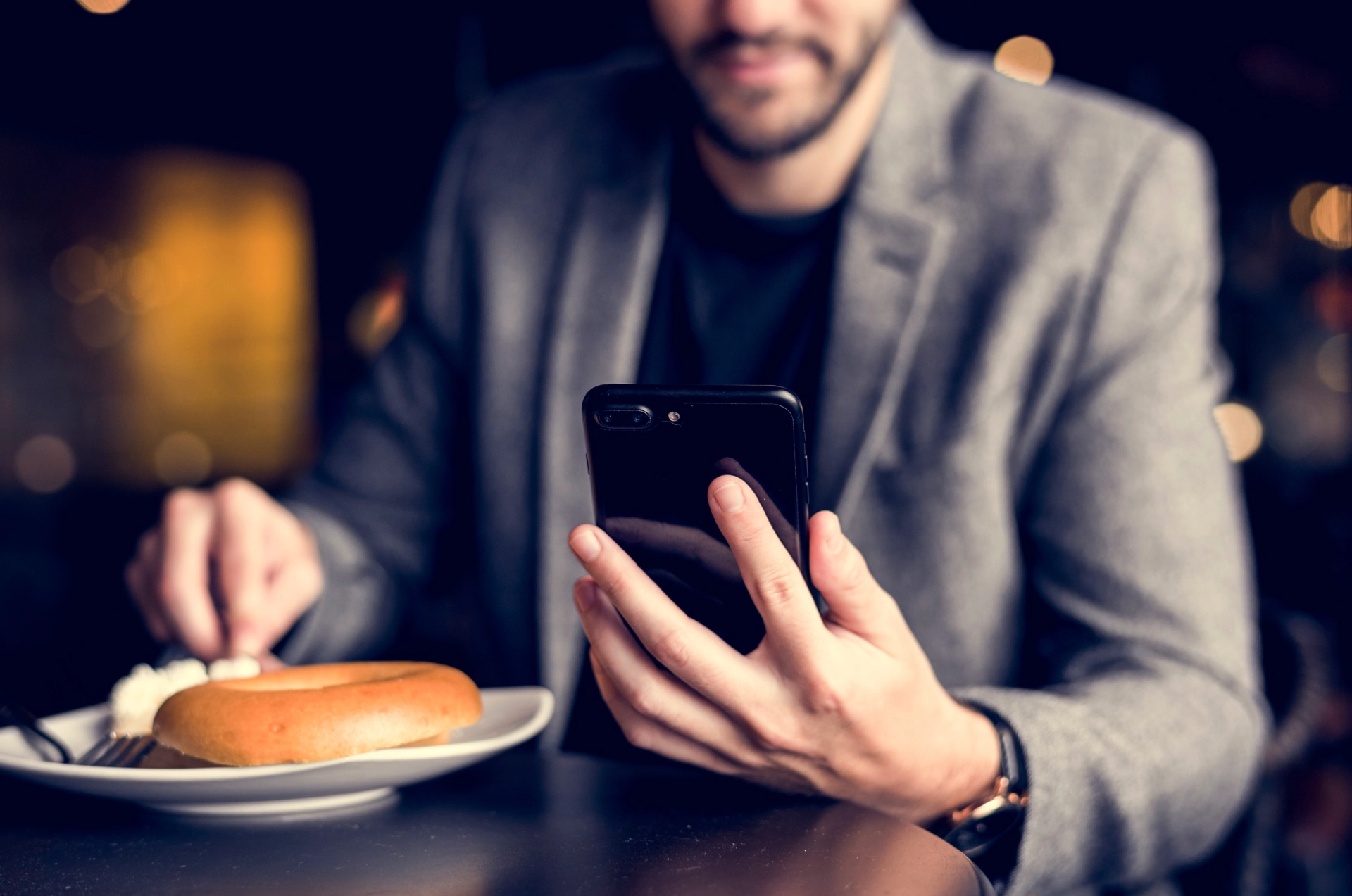 How Mobile Survey Apps Transform Restaurant Feedback | Superorder