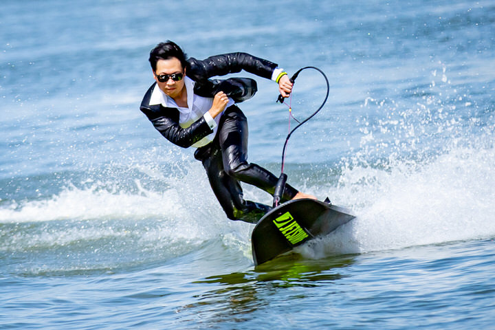 ท้าทายกลางสายน้ำไปกับ ต้น ธรรมศักดิ์ แชมป์ JetSurf Extreme Race Jetski ...