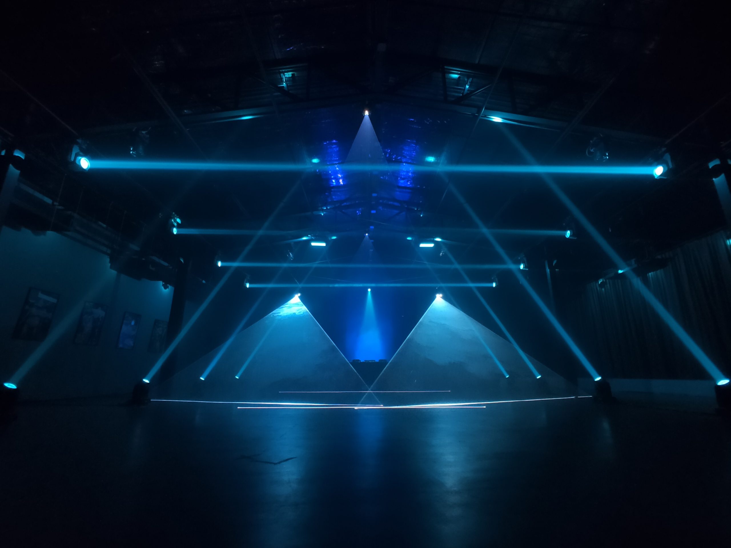 ‘Human Spectrum’ ทีมวิชวลดีไซน์ ที่ผสมผสานระหว่าง ‘วิทยาศาสตร์ ...