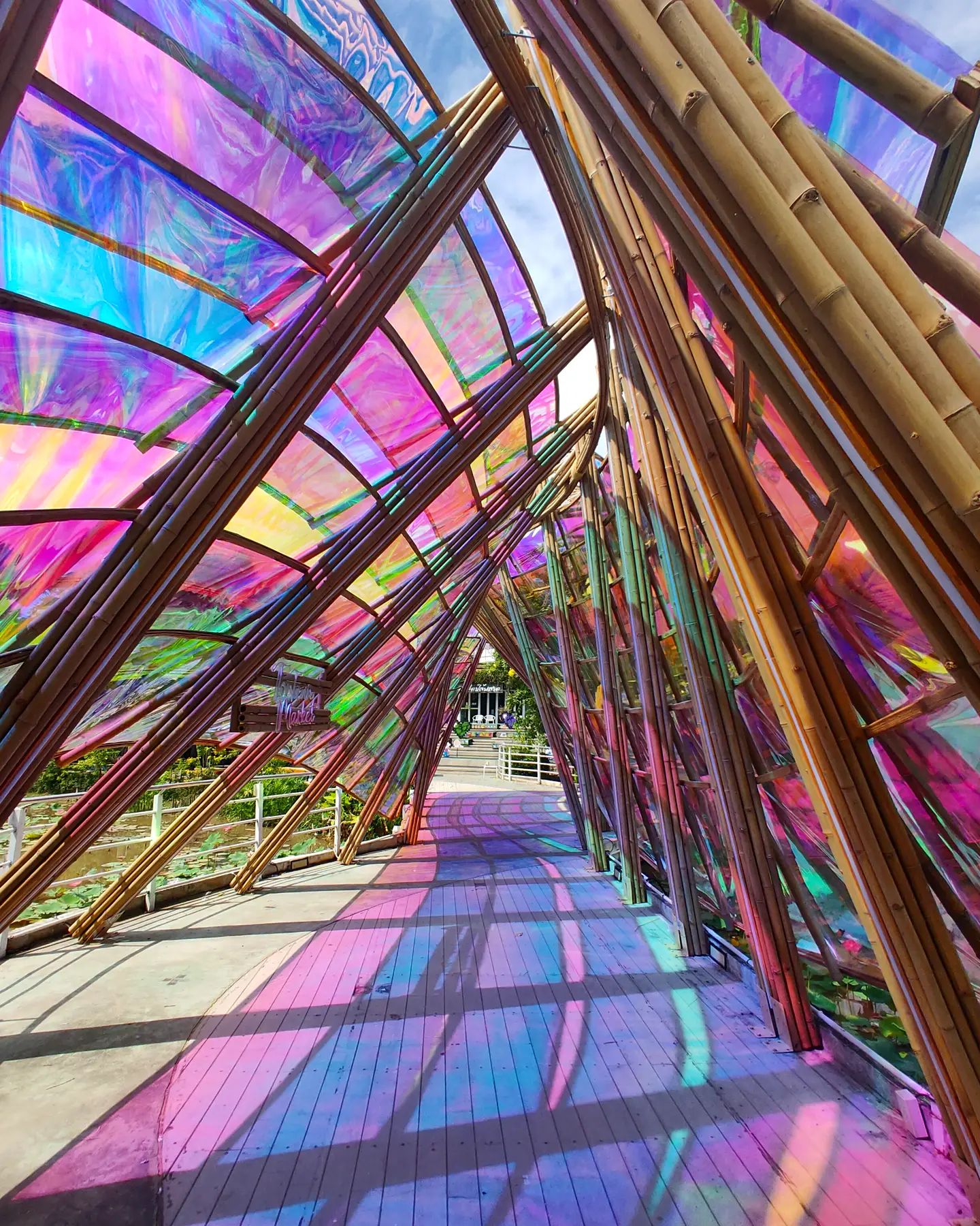 ‘Human Spectrum’ ทีมวิชวลดีไซน์ ที่ผสมผสานระหว่าง ‘วิทยาศาสตร์ ...