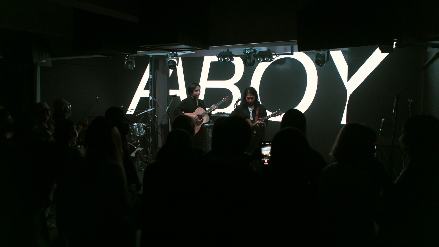 ‘ABOY’ ศิลปินเชียงใหม่ ผู้ถ่ายทอดเรื่องราว อารมณ์ และความรู้สึกผ่านบท ...