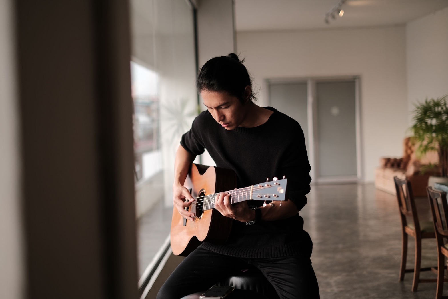 ‘ABOY’ ศิลปินเชียงใหม่ ผู้ถ่ายทอดเรื่องราว อารมณ์ และความรู้สึกผ่านบท ...