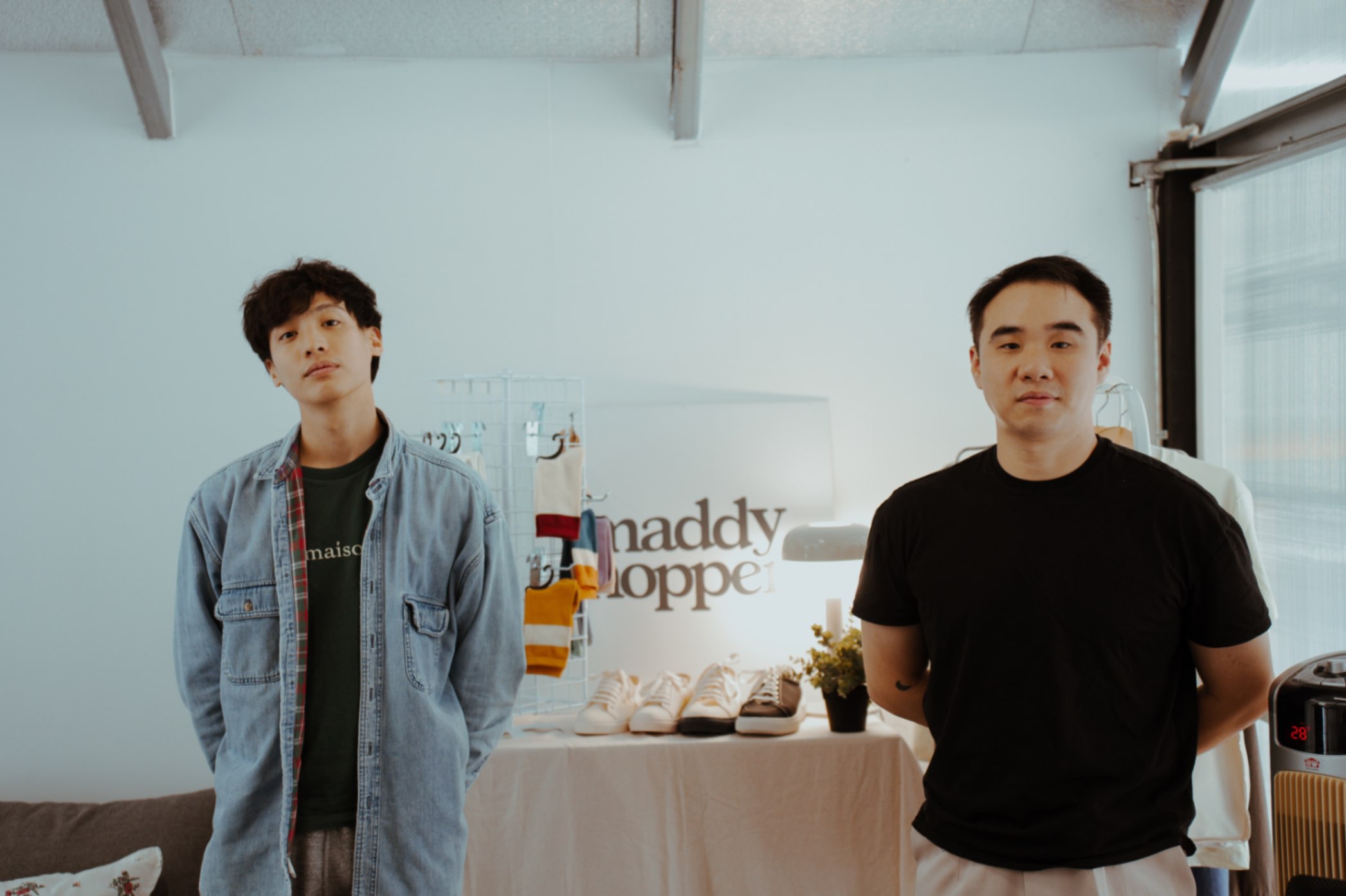 Walking Sustainability: ‘Maddy Hopper’ รองเท้าผ้าใบที่อยากให้คนได้ใส่ ...