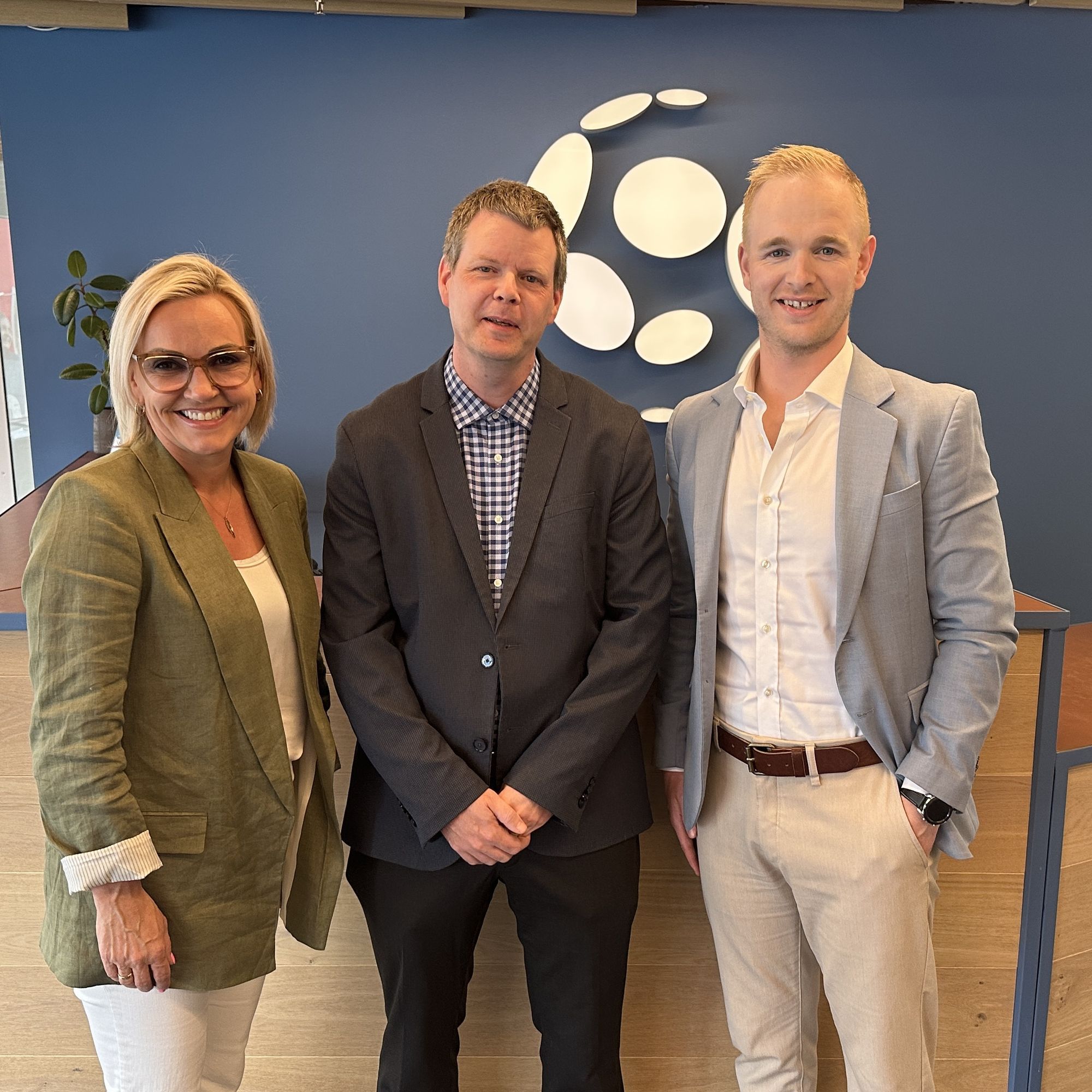 Síminn tengir þig við lífið. Framúrskarandi þjónusta | Síminn