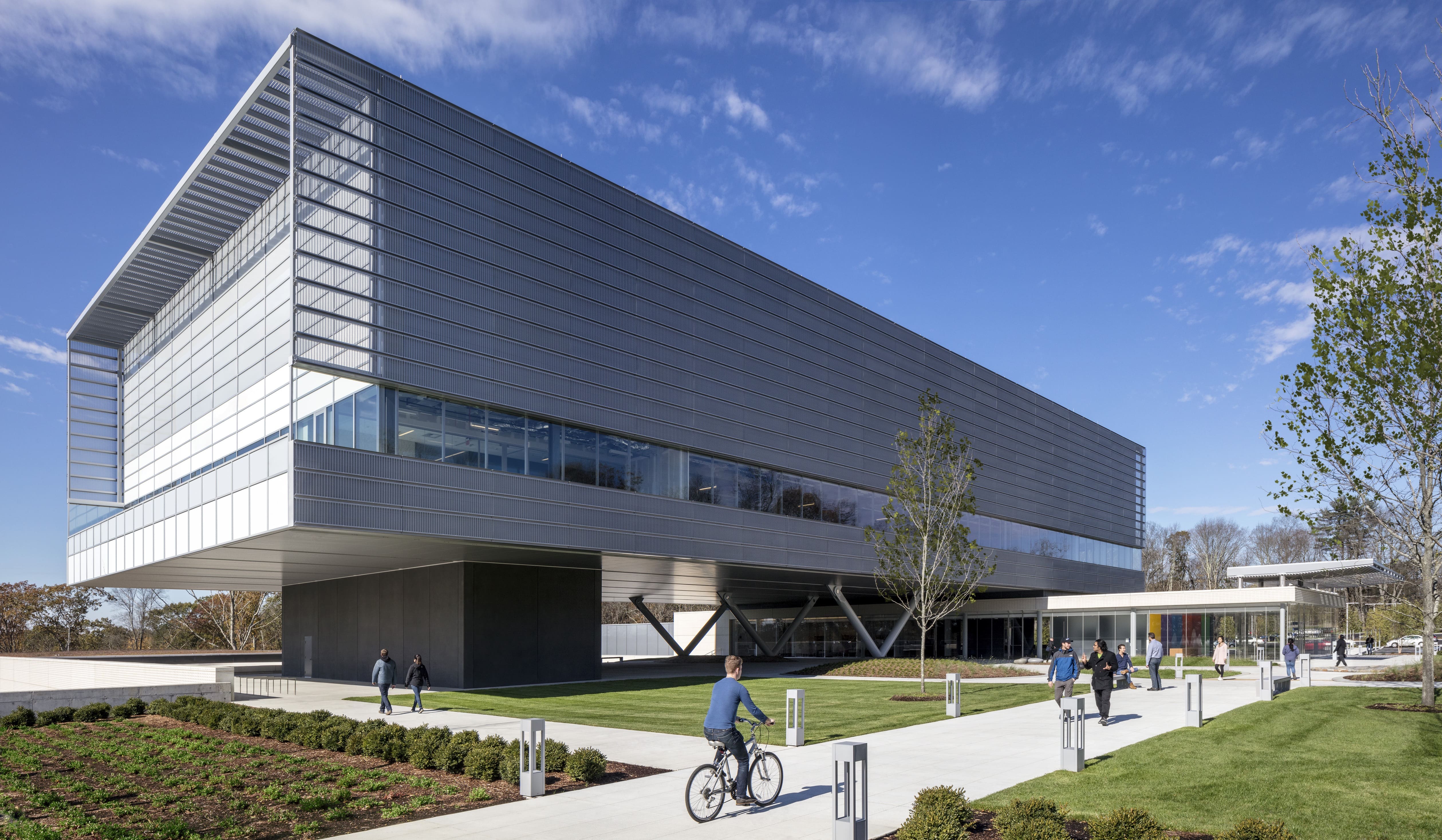 University of Connecticut Innovation Partnership Building | Cast Connex