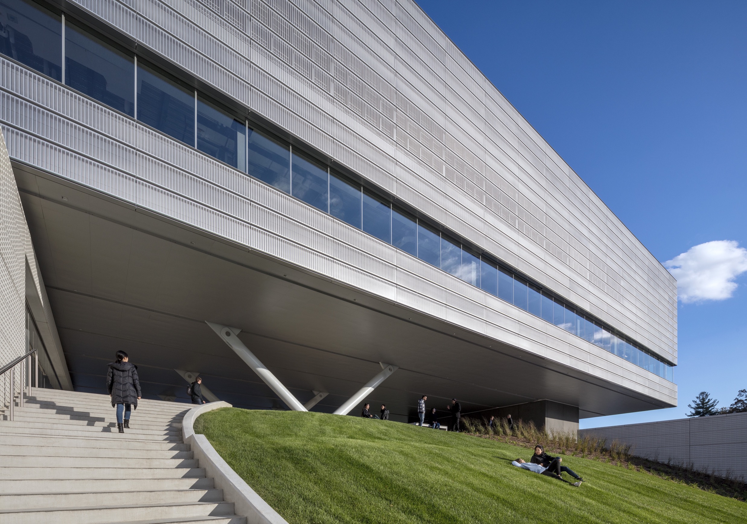 University of Connecticut Innovation Partnership Building | Cast Connex